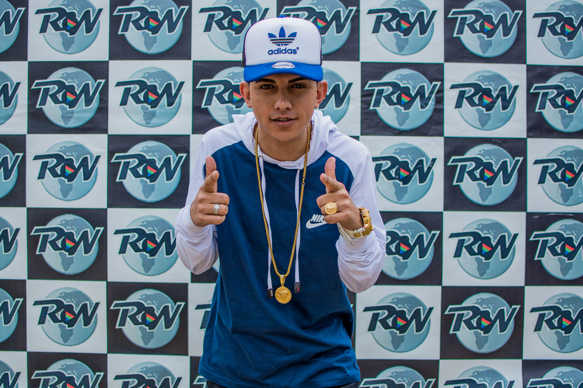 Seja produzindo ou cantando, MC Fioti faz um som que mexe com a gente ...